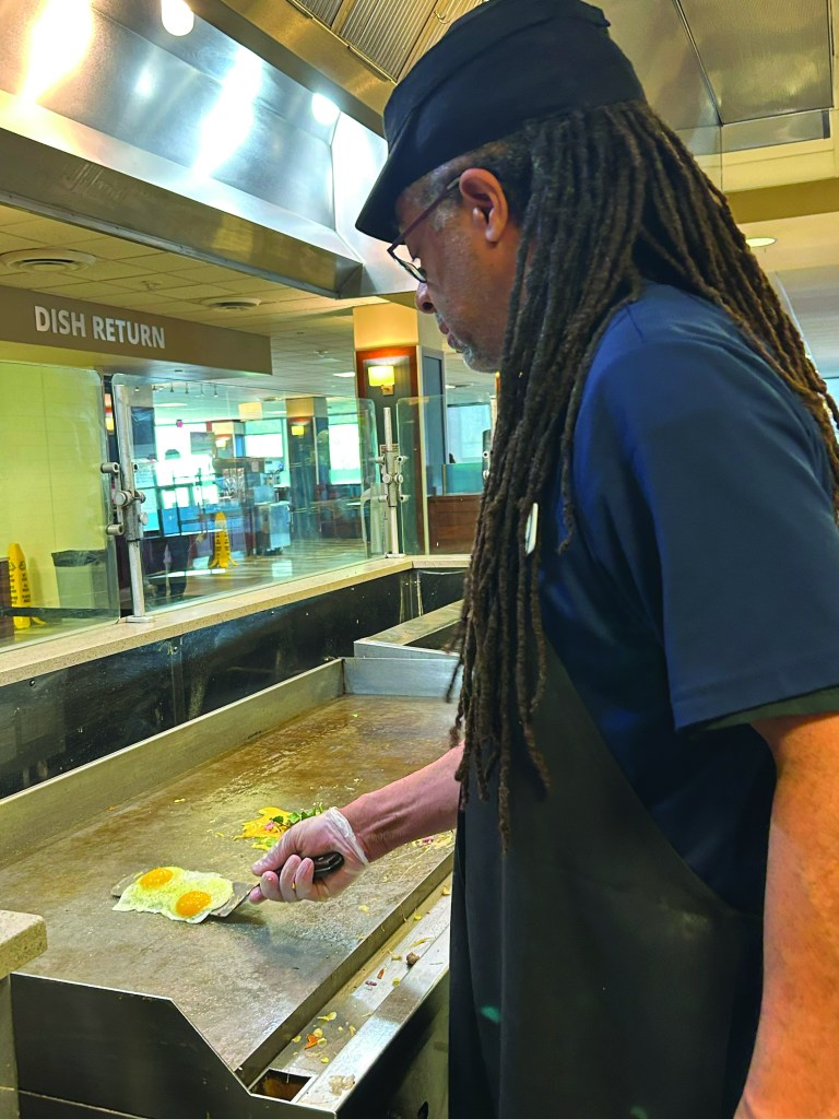 Derrick Riggins spreads joy with every omelet he makes - The Duquesne Duke